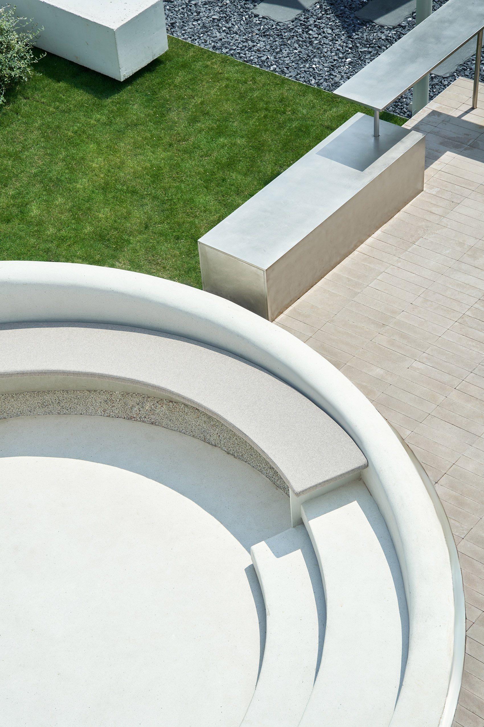 GOTO Photography Base by TRI-ORANGE DESIGN - 谷德设计网