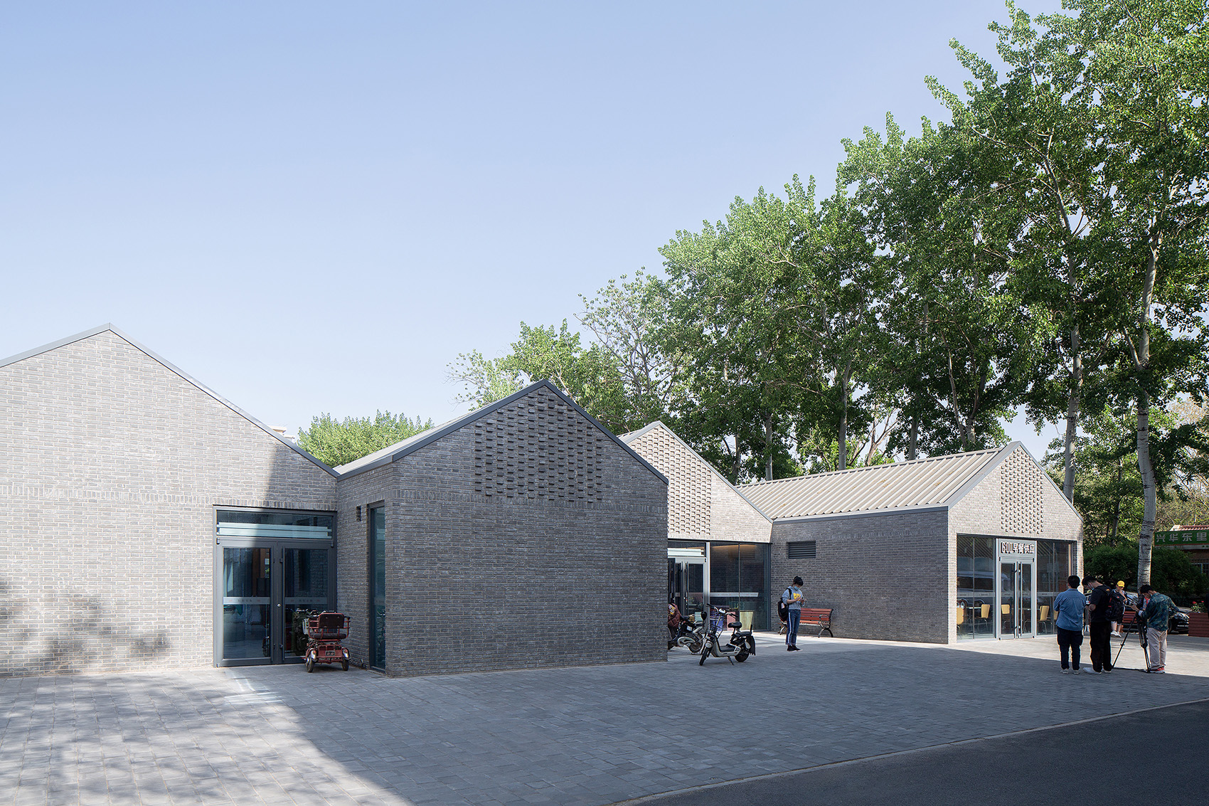 XingHuaDongLi Neighboring Courtyard Market, China by BIAD - 谷德设计网