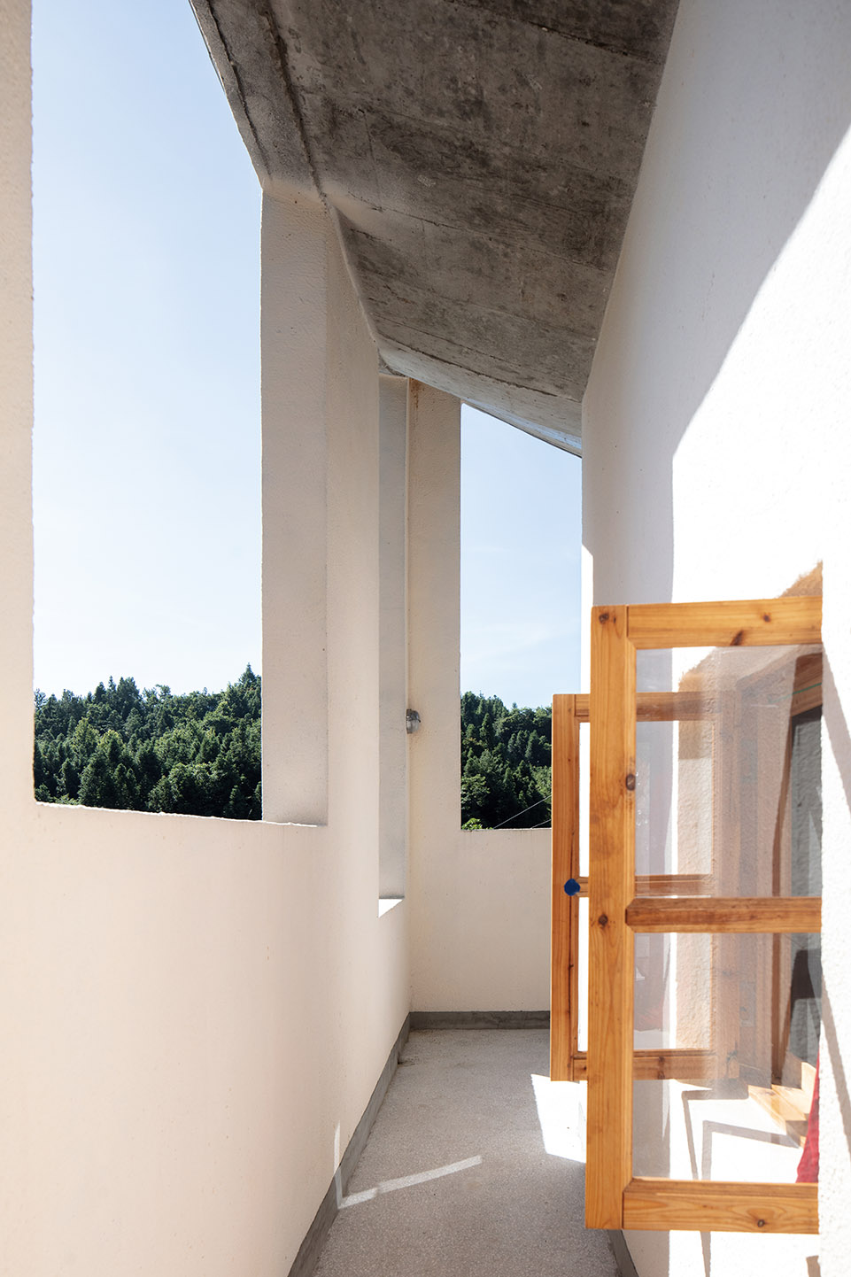 A Rural Art Studio by Jumping House Lab - 谷德设计网