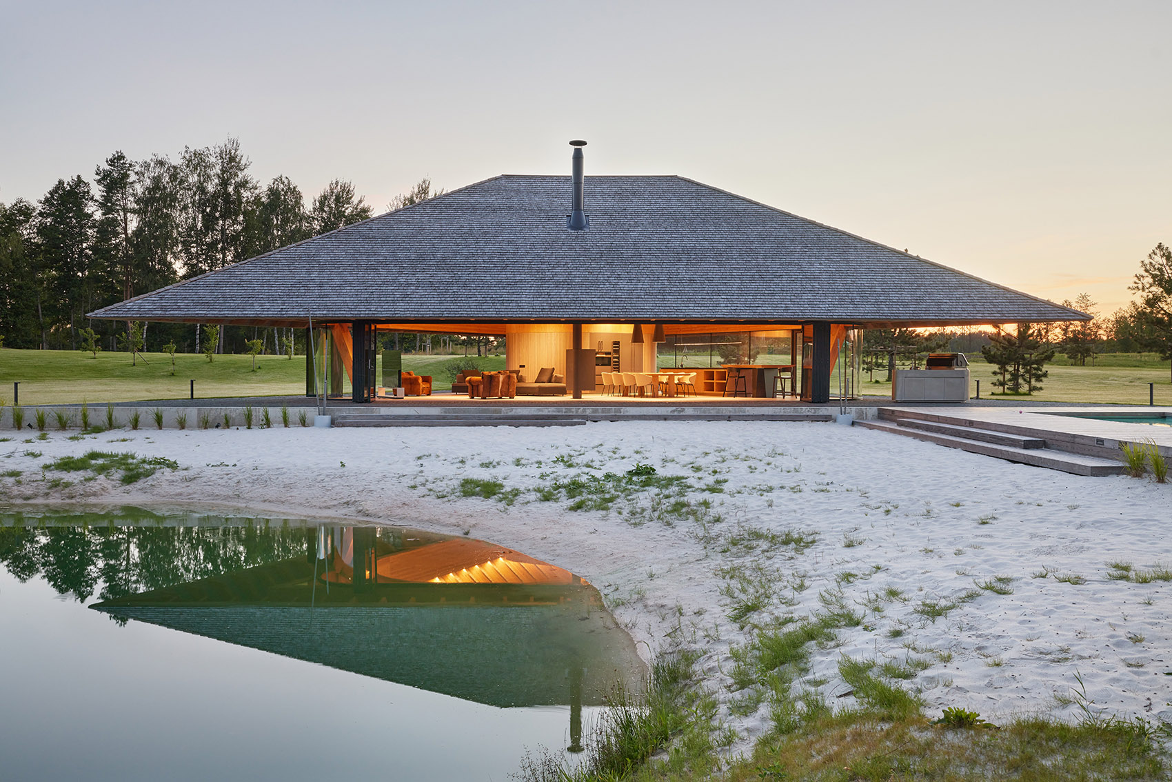 Poolhouse by HEIMA architects - 谷德设计网