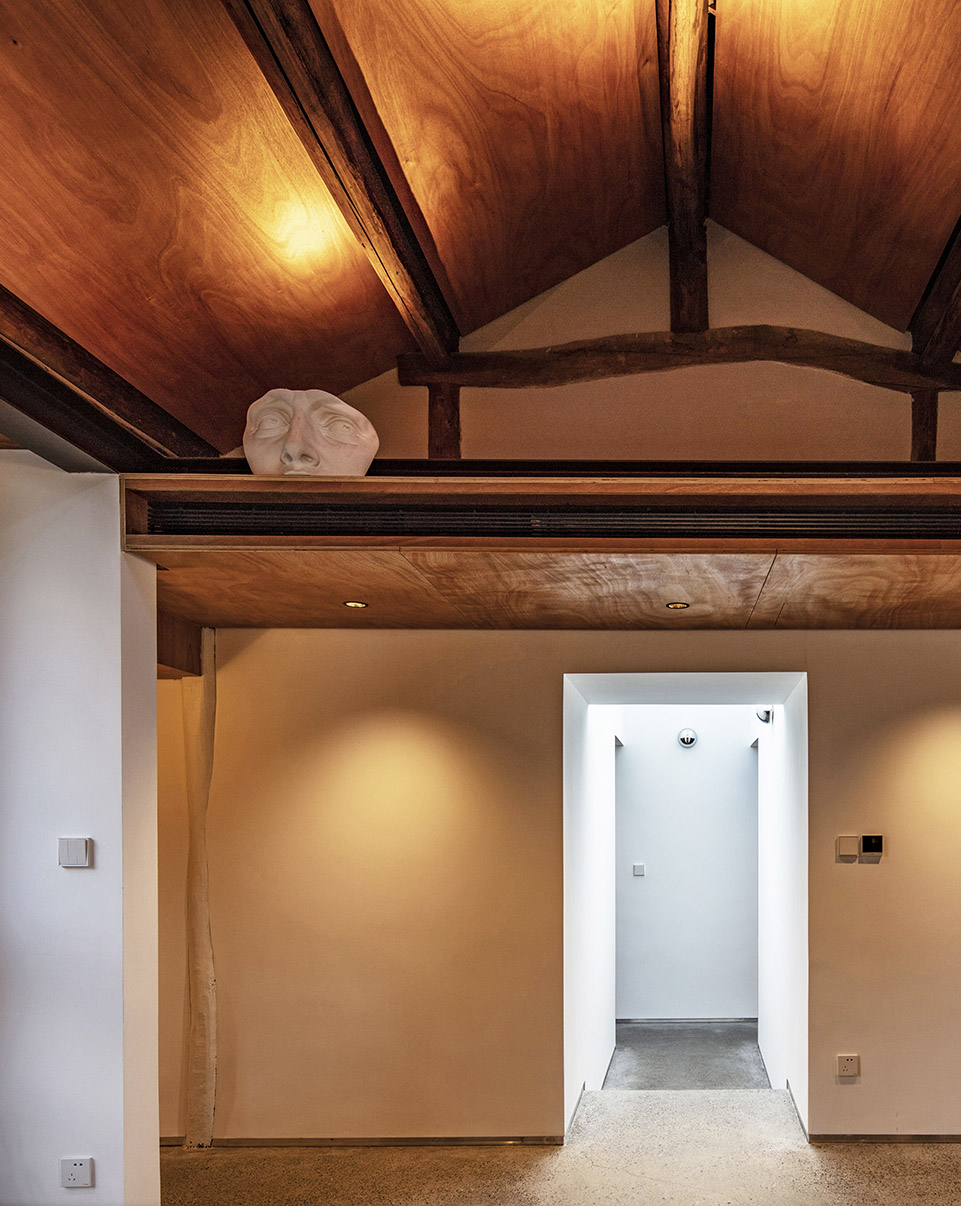 House Over the Wall by Chaoffice - 谷德设计网