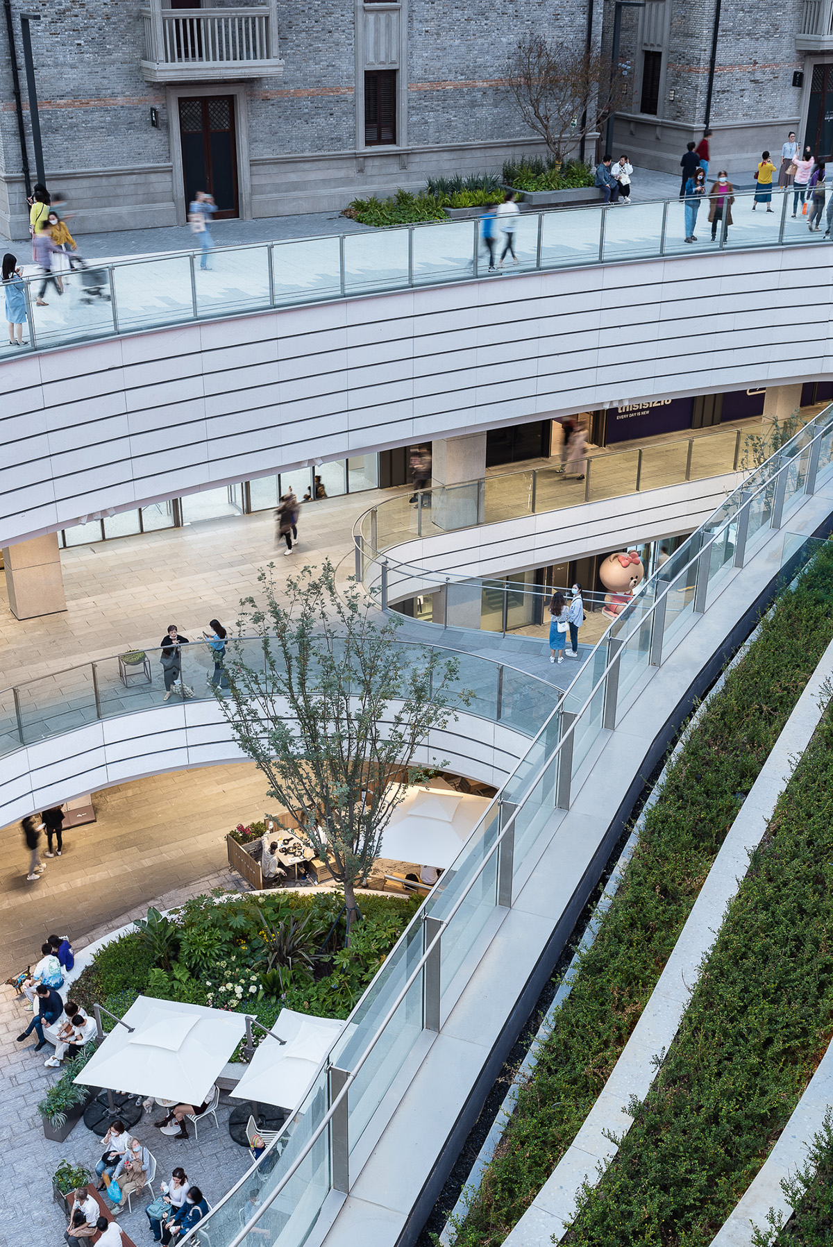 Shanghai Suhe MixC World by Kokaistudios - 谷德设计网