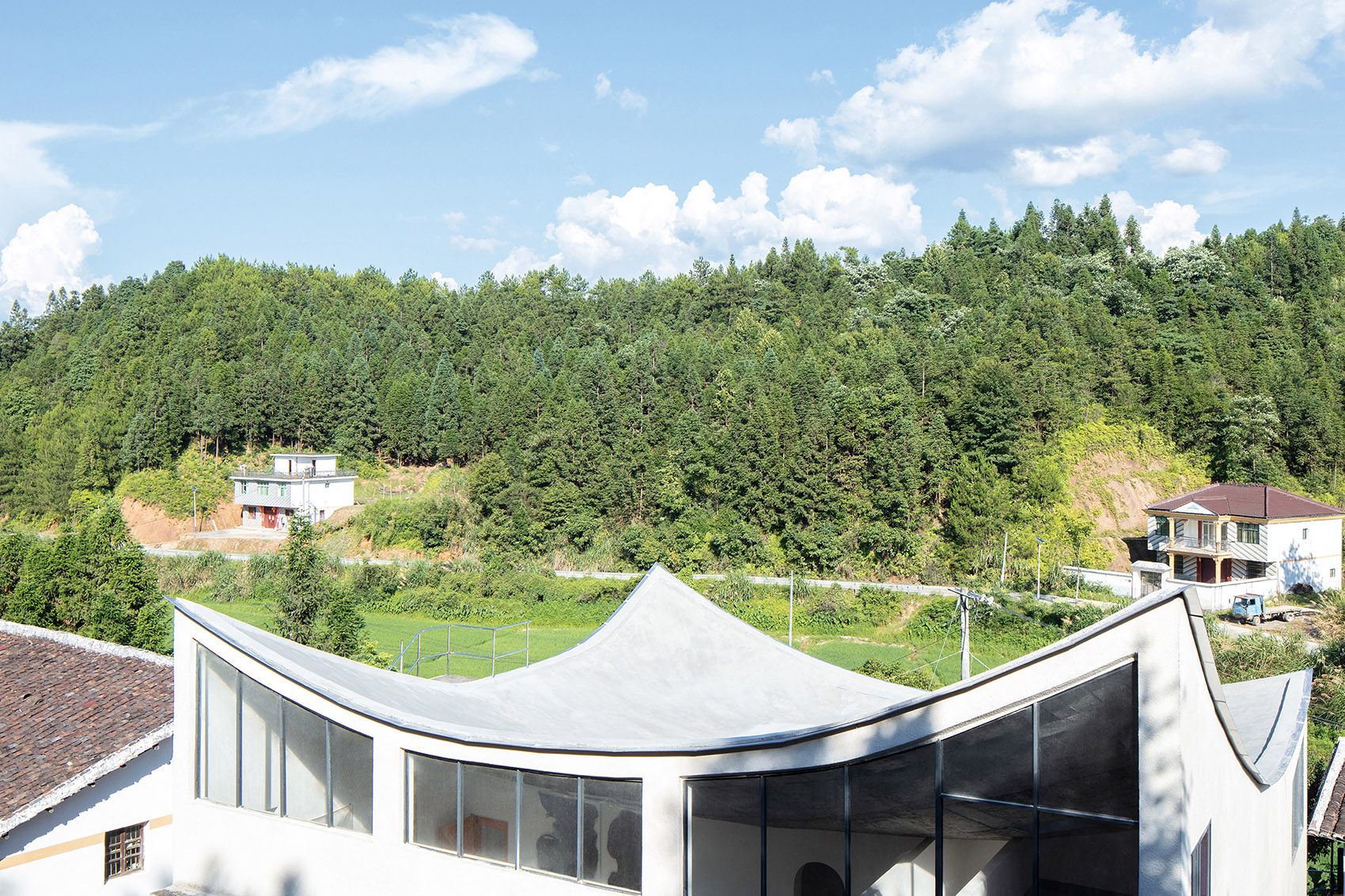 A Rural Art Studio by Jumping House Lab - 谷德设计网