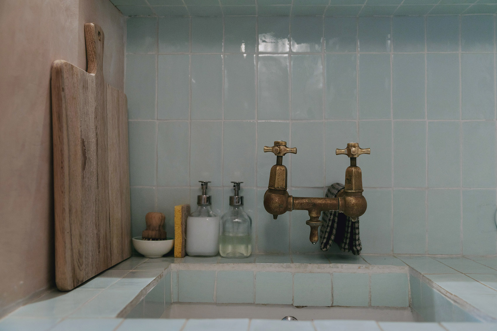 Clay House by Red Deer - 谷德设计网