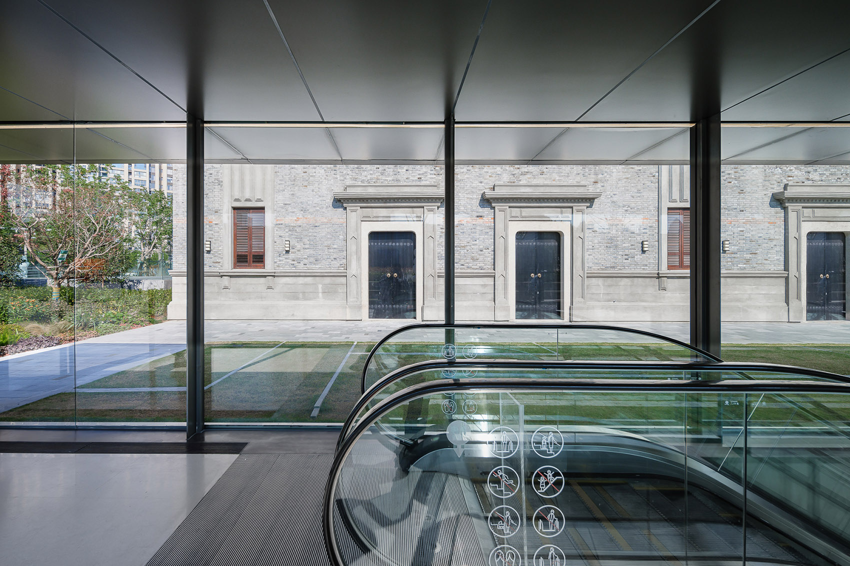 Shanghai Suhe MixC World by Kokaistudios - 谷德设计网