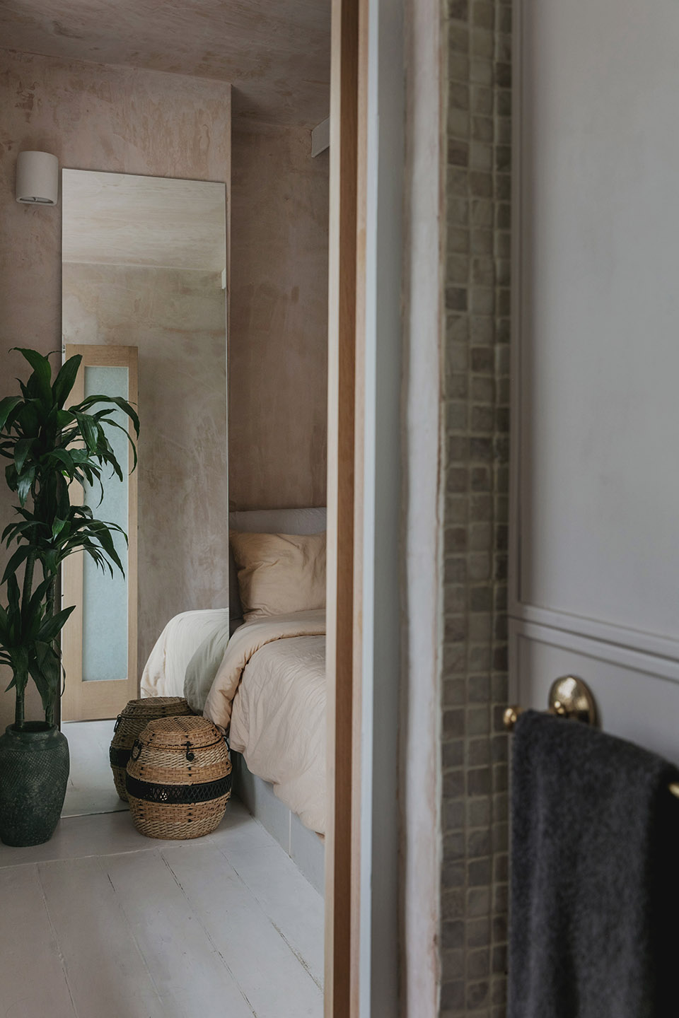 Clay House by Red Deer - 谷德设计网