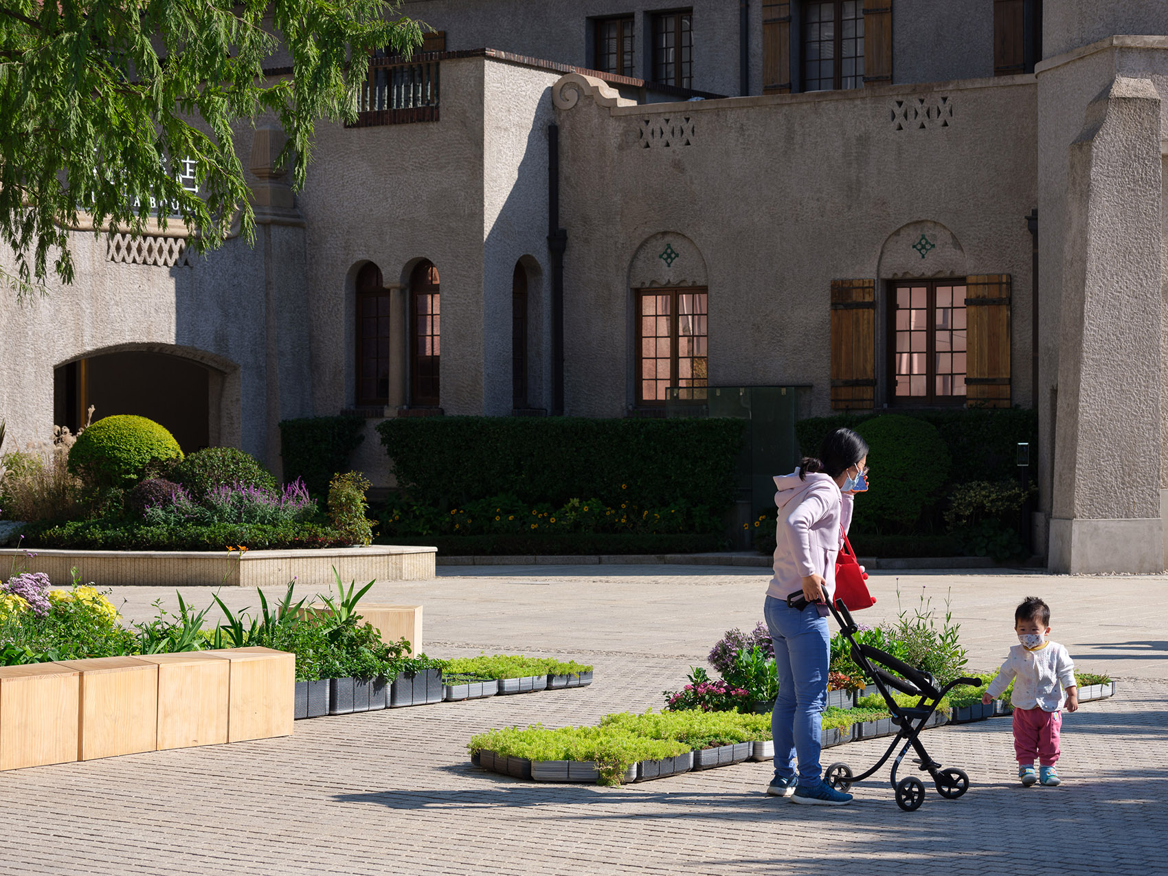 Landscape Design of ‘klee klee & friends’, Shanghai by Possibilism ...