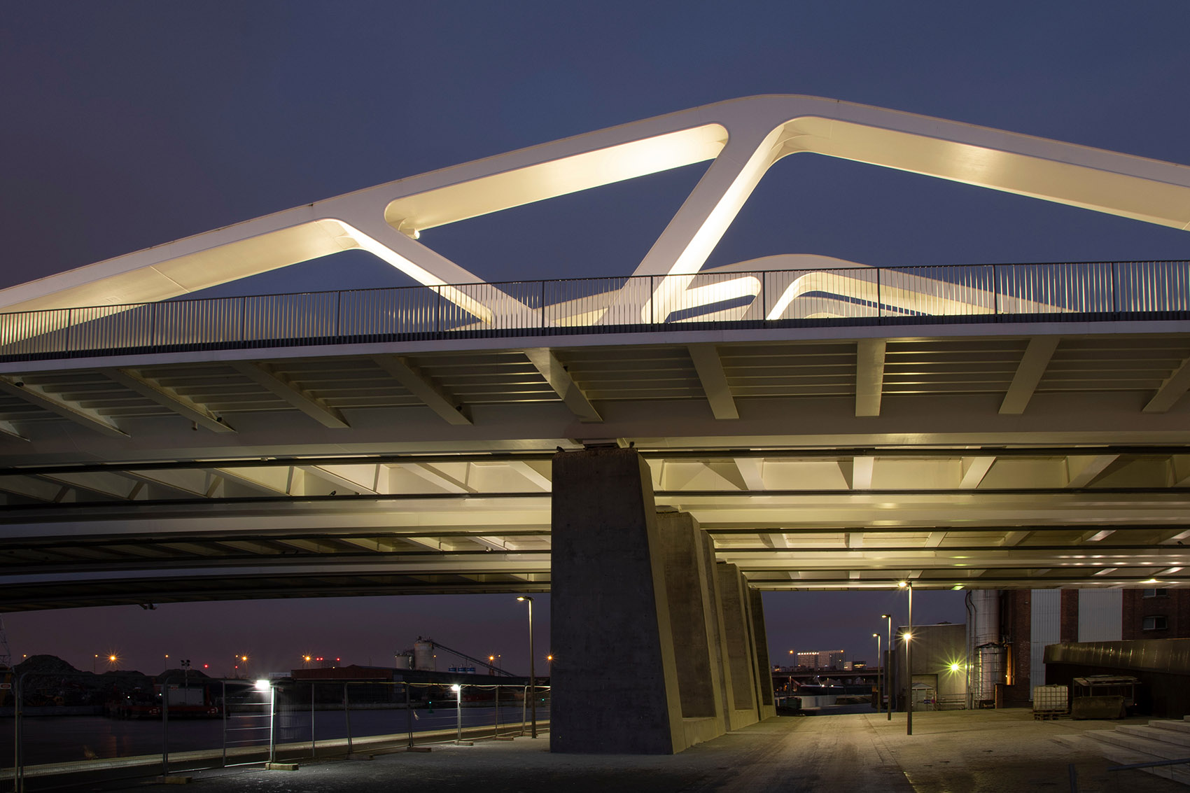 The new Theunis Bridge by architectural studio ZJA - 谷德设计网