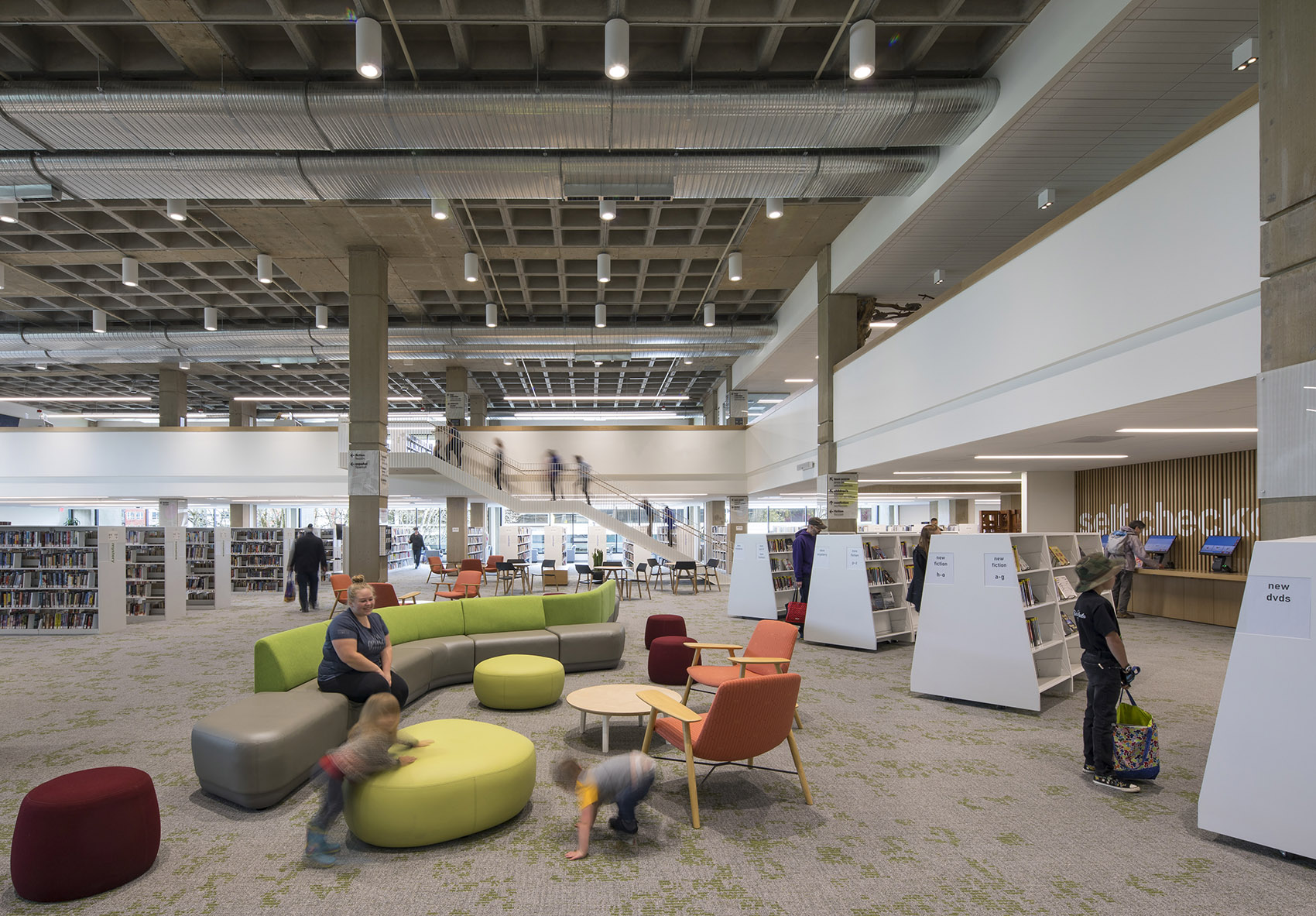 Salem Public Library Renovation by Hacker - 谷德设计网