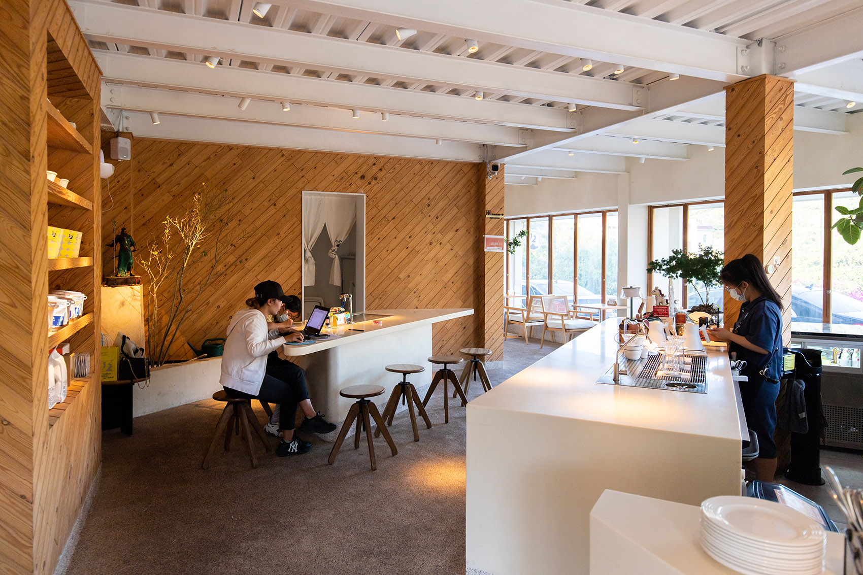 The Mountain 1/2 Cafe by AUAD - 谷德设计网