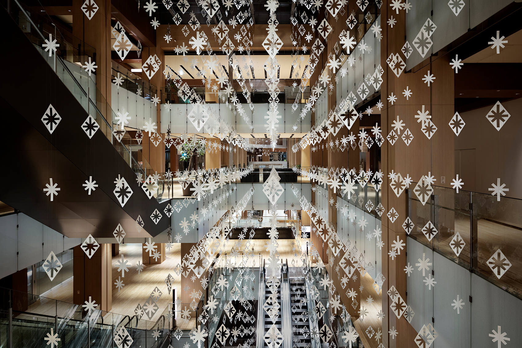 Tokyo Midtown Christmas tree by nendo - 谷德设计网