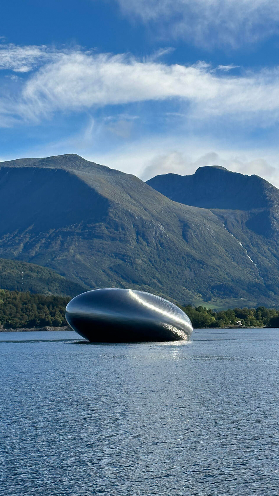 Salmon Eye by Kvorning Design - 谷德设计网