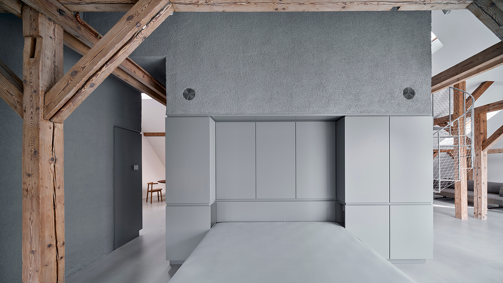 Attic reconstruction in Gliwice by Dyrda Fikus Architekci - 谷德设计网