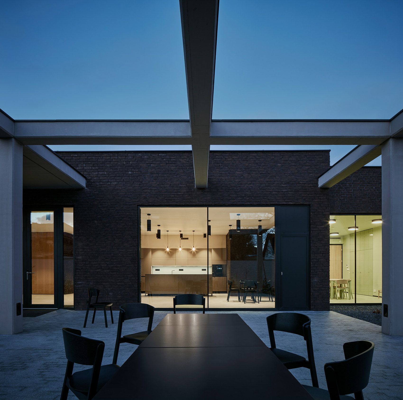 Brethren Church Christian Community Centre by QARTA ARCHITEKTURA - 谷德设计网