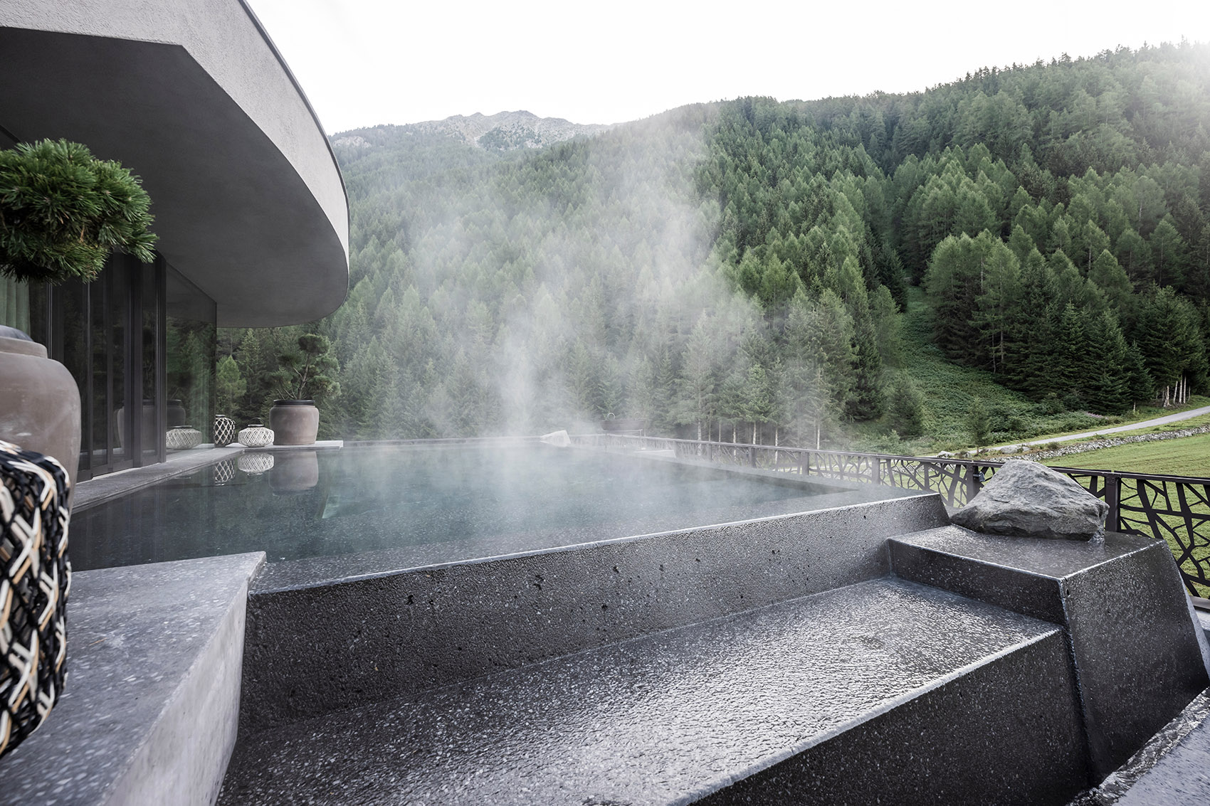 Silena: The Alps meet Asia by noa* - 谷德设计网