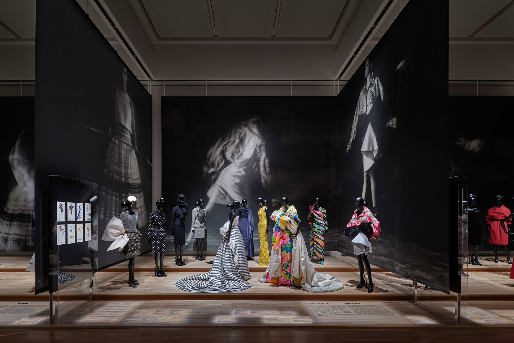 Christian Dior: Designer Of Dreams by OMA + Shohei Shigematsu - 谷德设计网