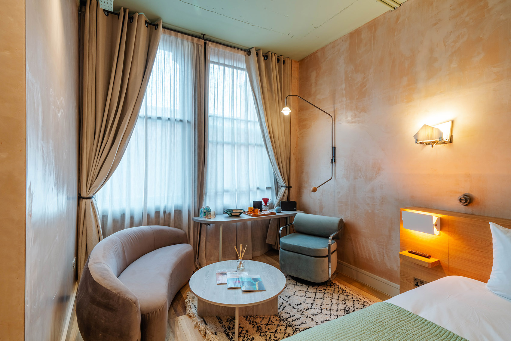 The Alan Hotel by Red Deer - 谷德设计网