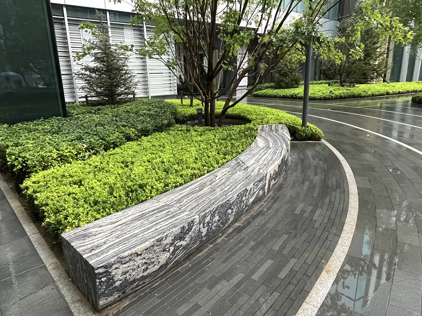 Beijing Lize PingAn Fortune Center, China by OneScape - 谷德设计网