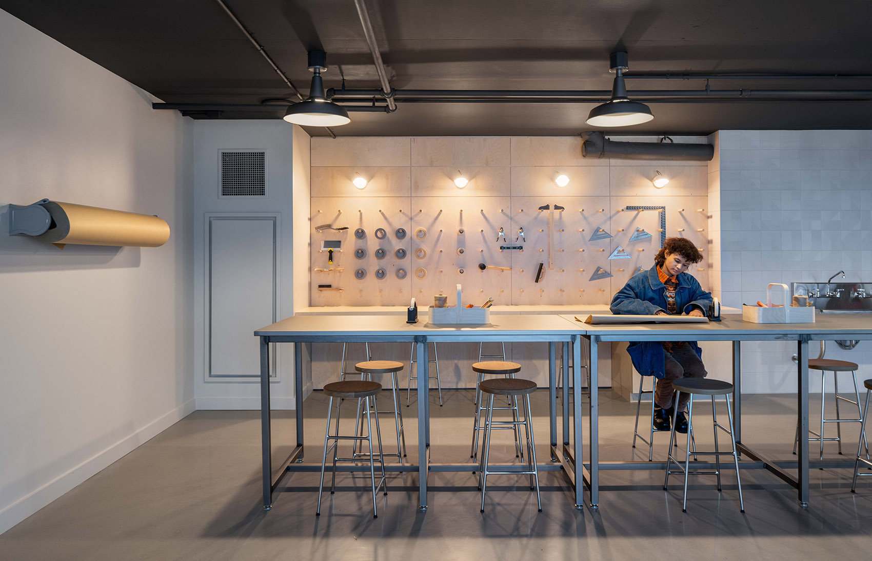 EAGLE + WEST by OMA - 谷德设计网