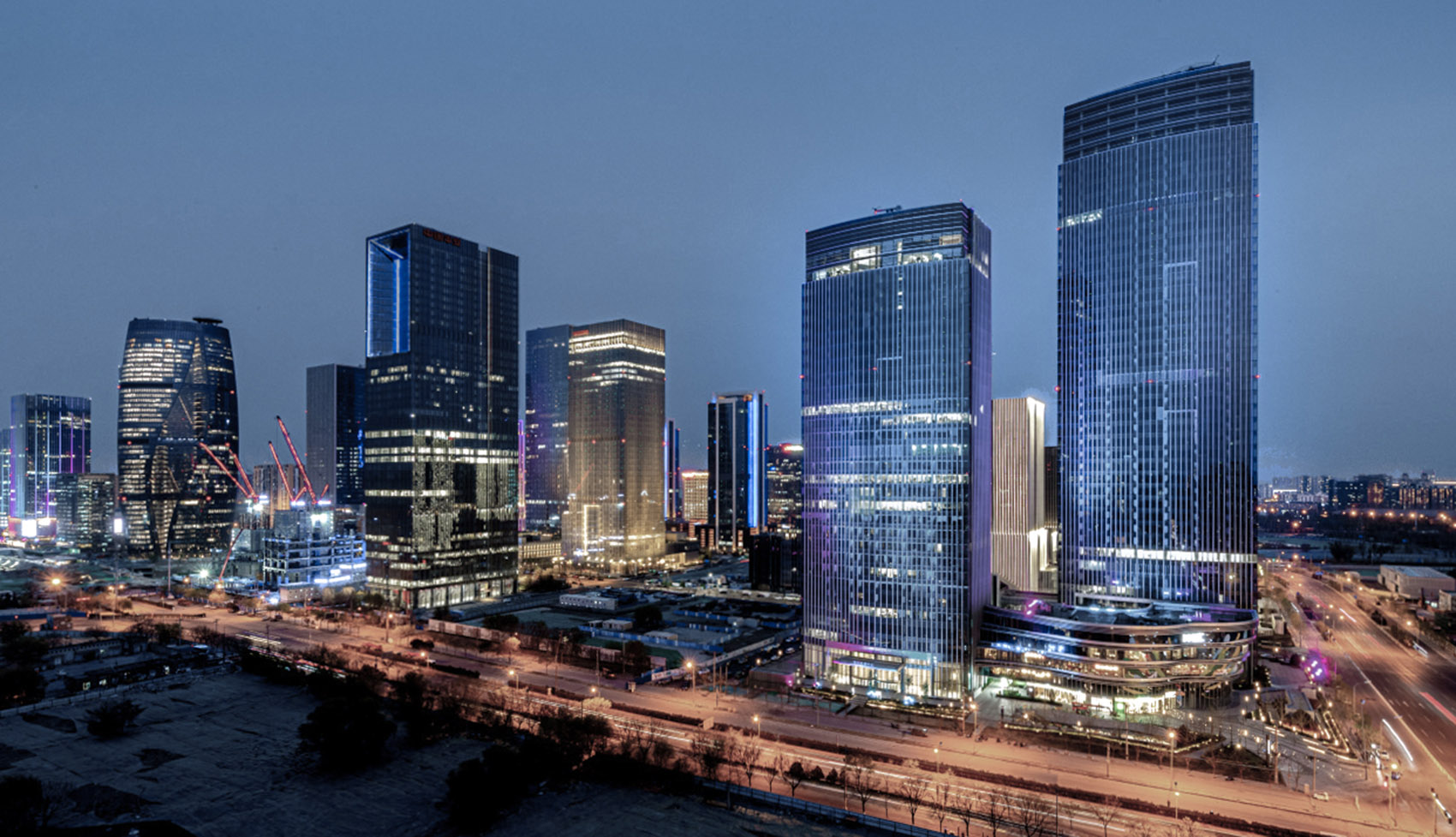 Beijing Lize PingAn Fortune Center, China by OneScape - 谷德设计网