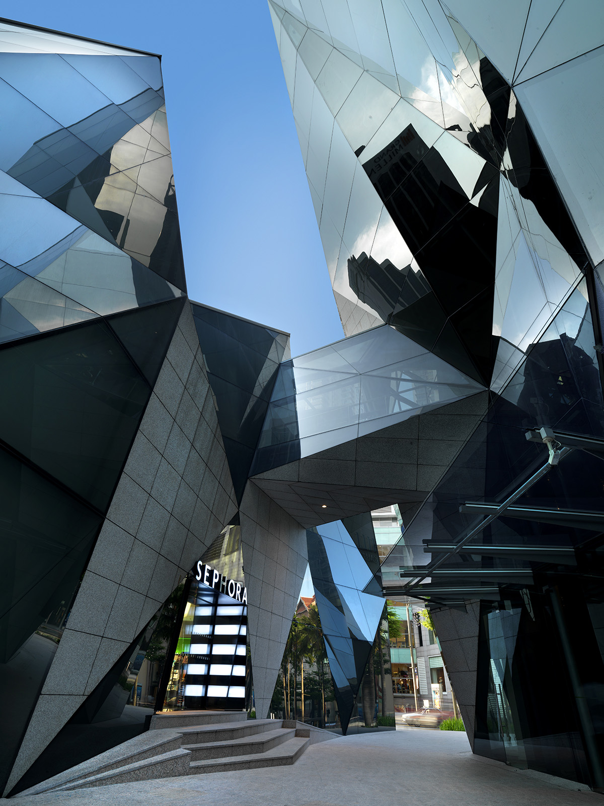 Journey from Britain to Asia, a Branding Story of SPARK - 谷德设计网