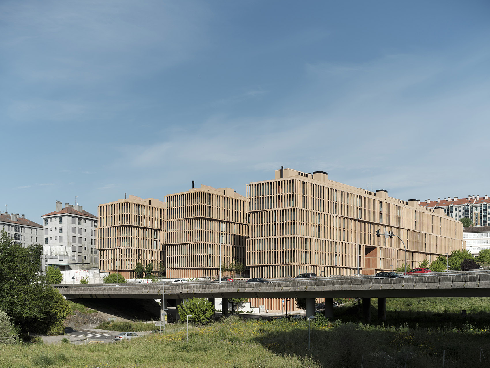 Cornes Espacio Residencial by Carbajo Barrios Arquitectos - 谷德设计网