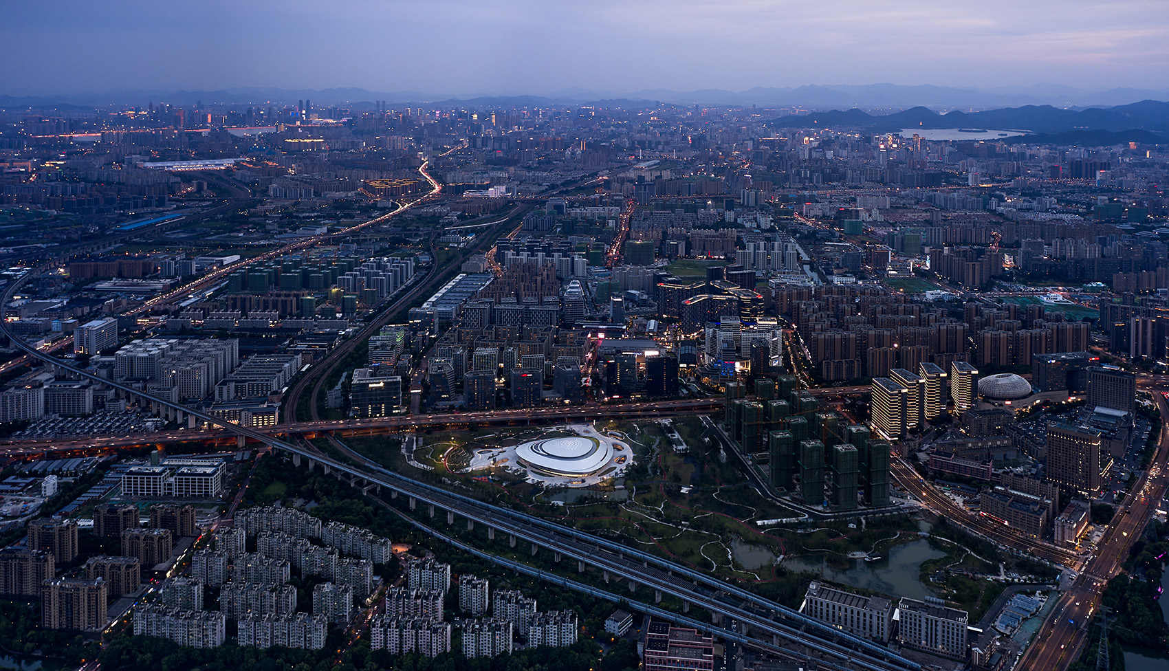China Hangzhou Esports Center by CSADI - 谷德设计网