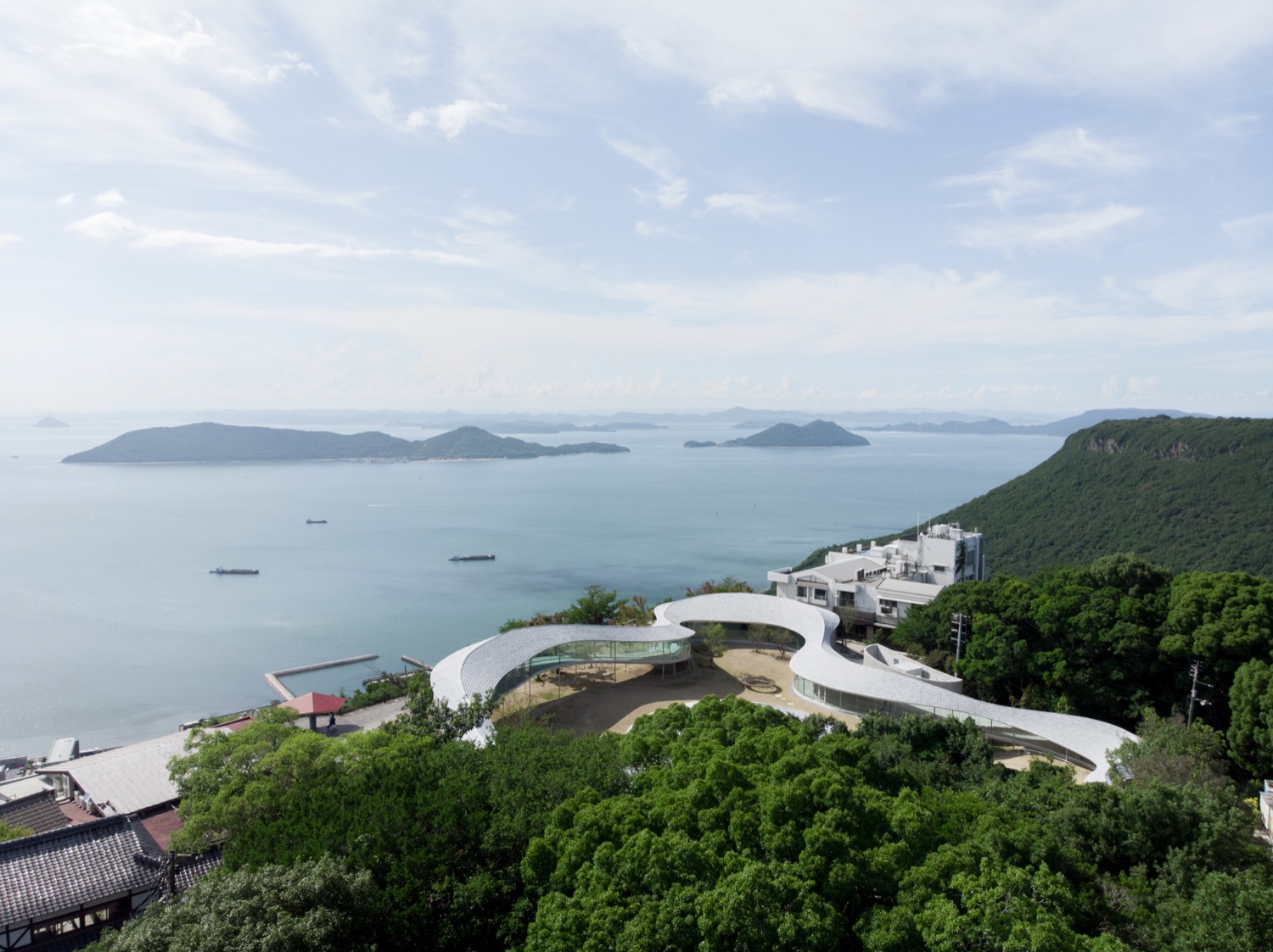 Yashima Mountaintop Park by SUO + Style-A - 谷德设计网