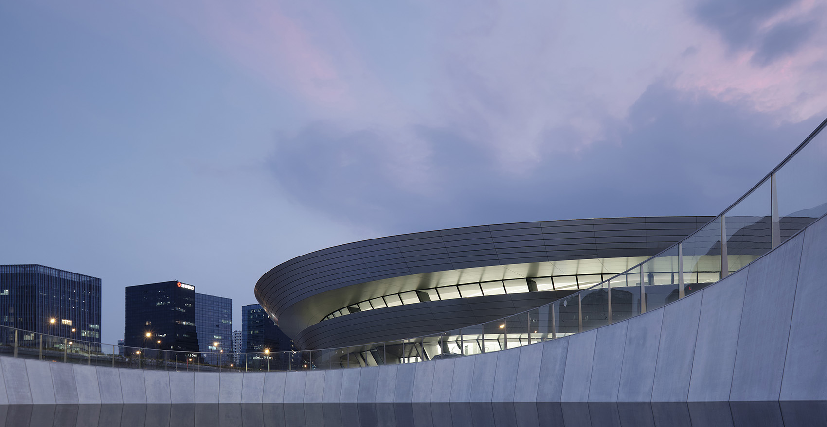 China Hangzhou Esports Center by CSADI - 谷德设计网