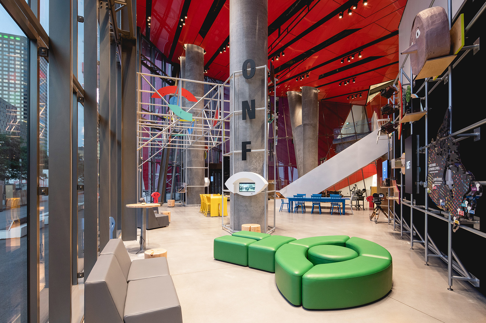 Design of the NFB new reception area by Taktik design - 谷德设计网