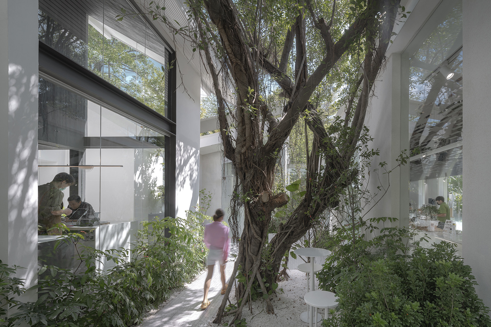 NANA Coffee Roasters Bangna by IDIN Architects - 谷德设计网