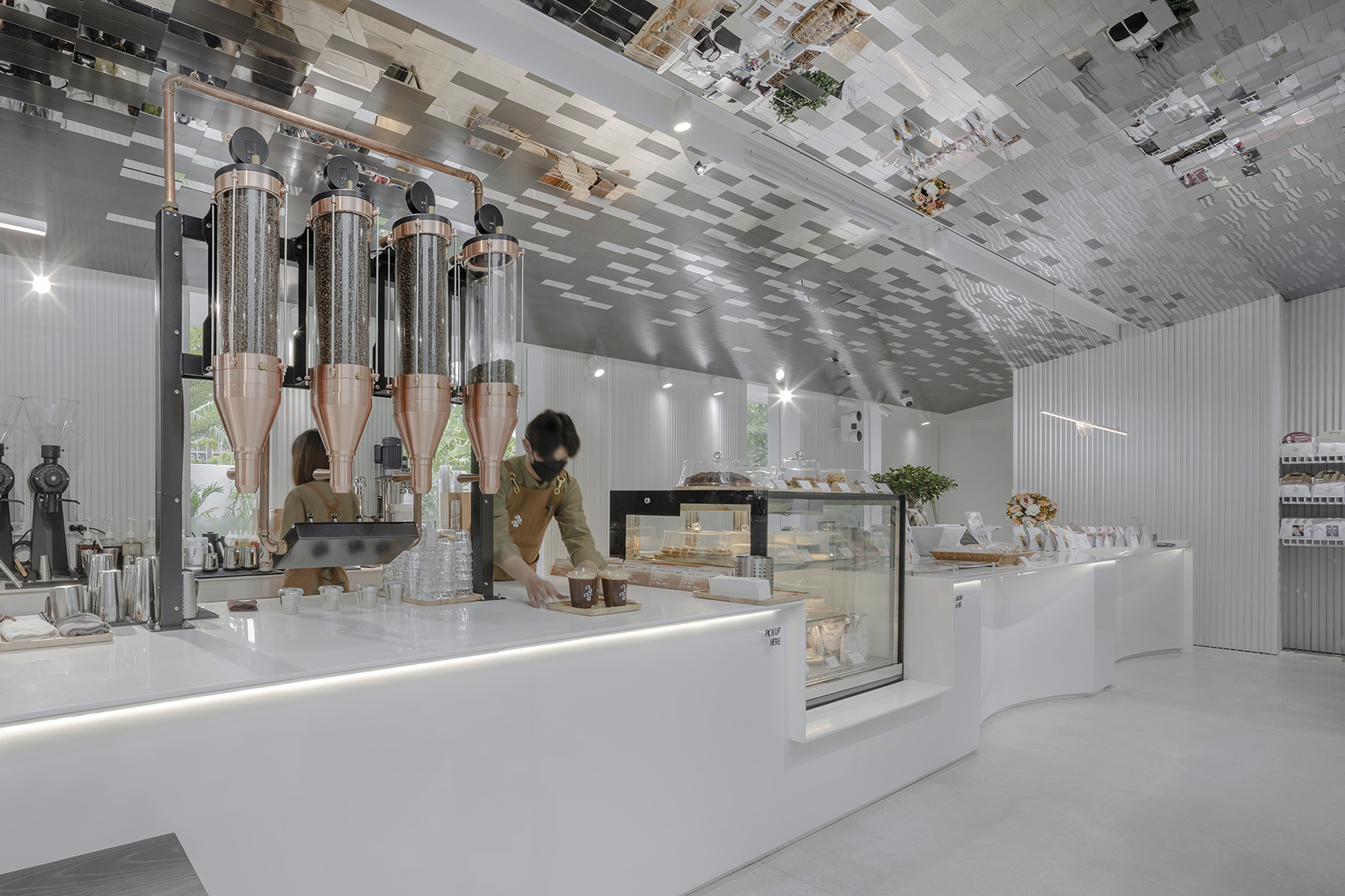 NANA Coffee Roasters Bangna by IDIN Architects - 谷德设计网