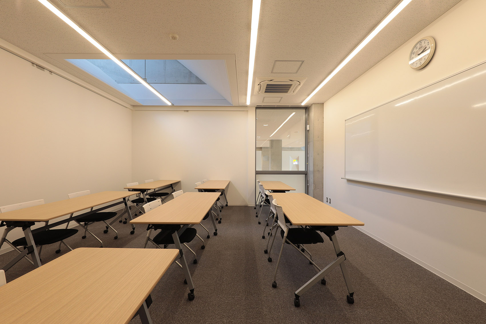 Ebina City Arima Library, Kadozawabashi Community Center by MIKAMI ...