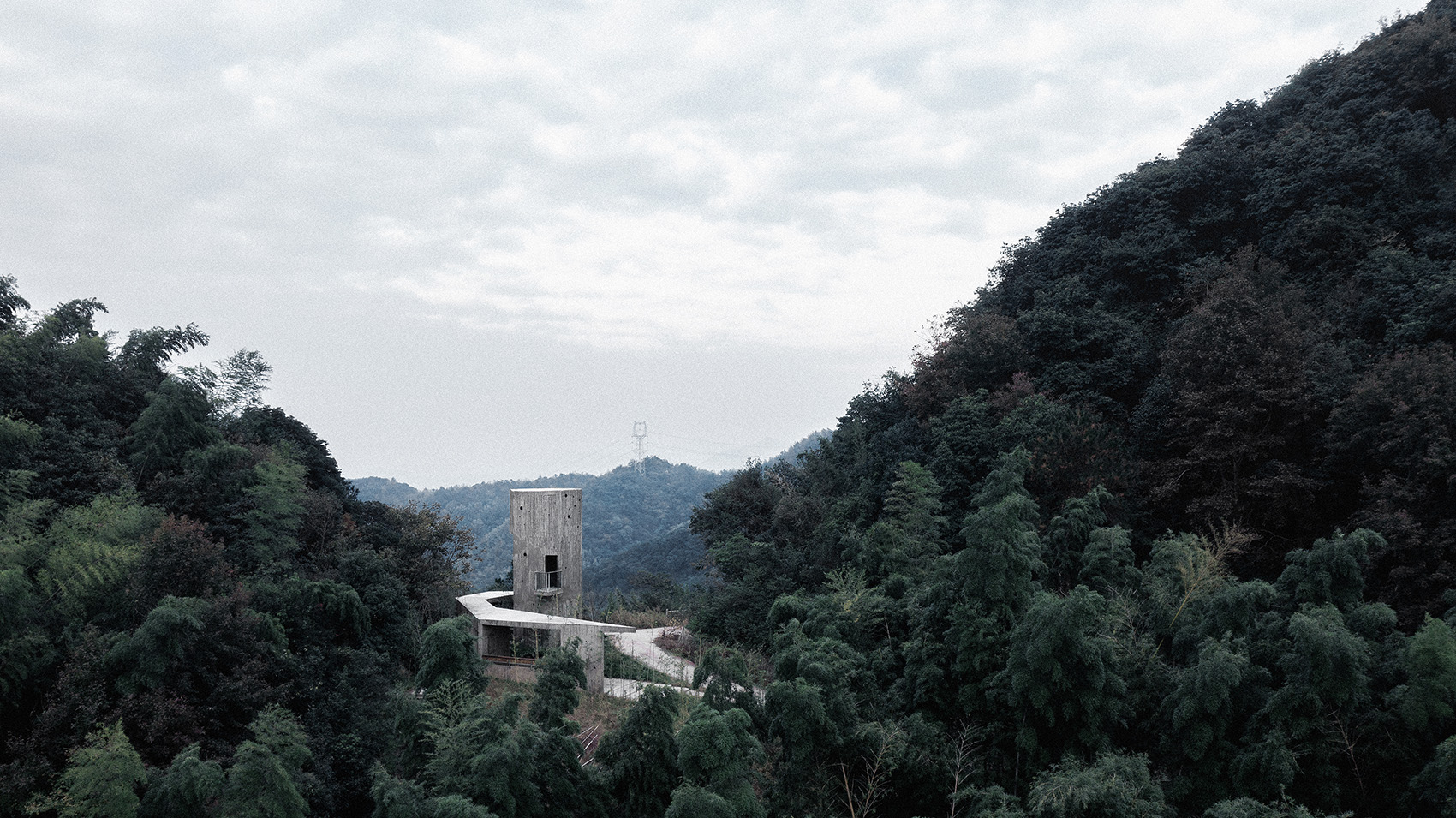 A Rest Station on A Mountaintop by JumpingHouseLab - 谷德设计网