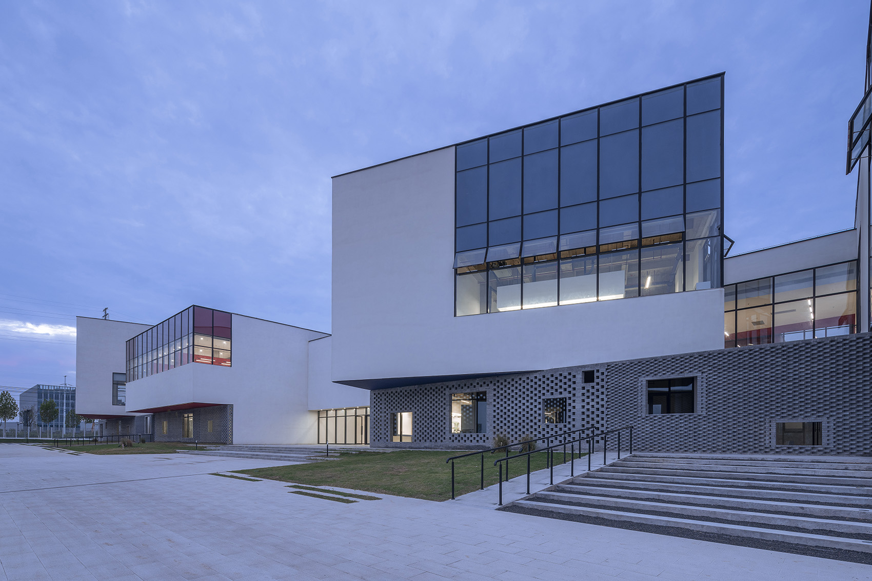 Carpoly Industrial Complex, China by Interval Architects - 谷德设计网