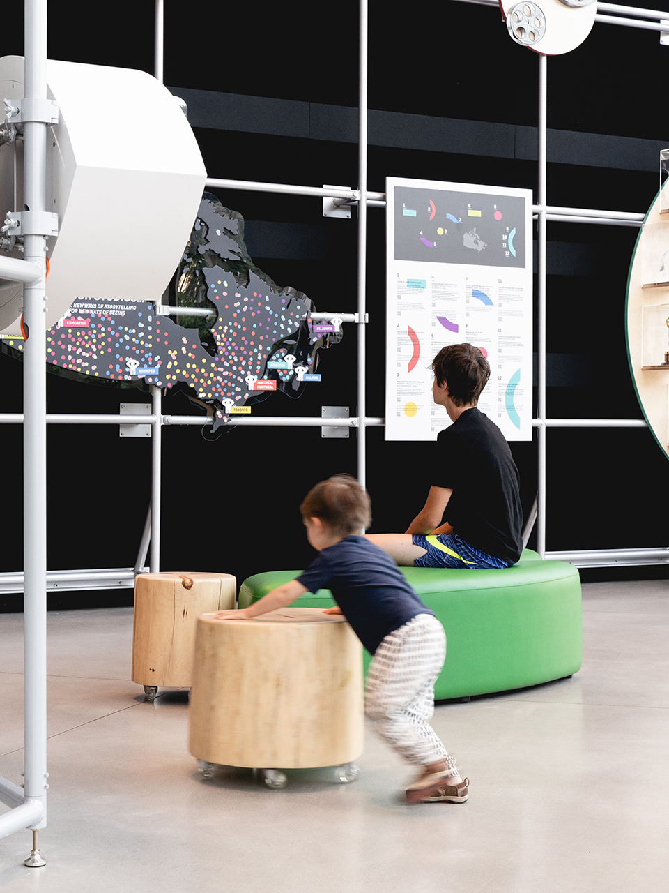 Design of the NFB new reception area by Taktik design - 谷德设计网