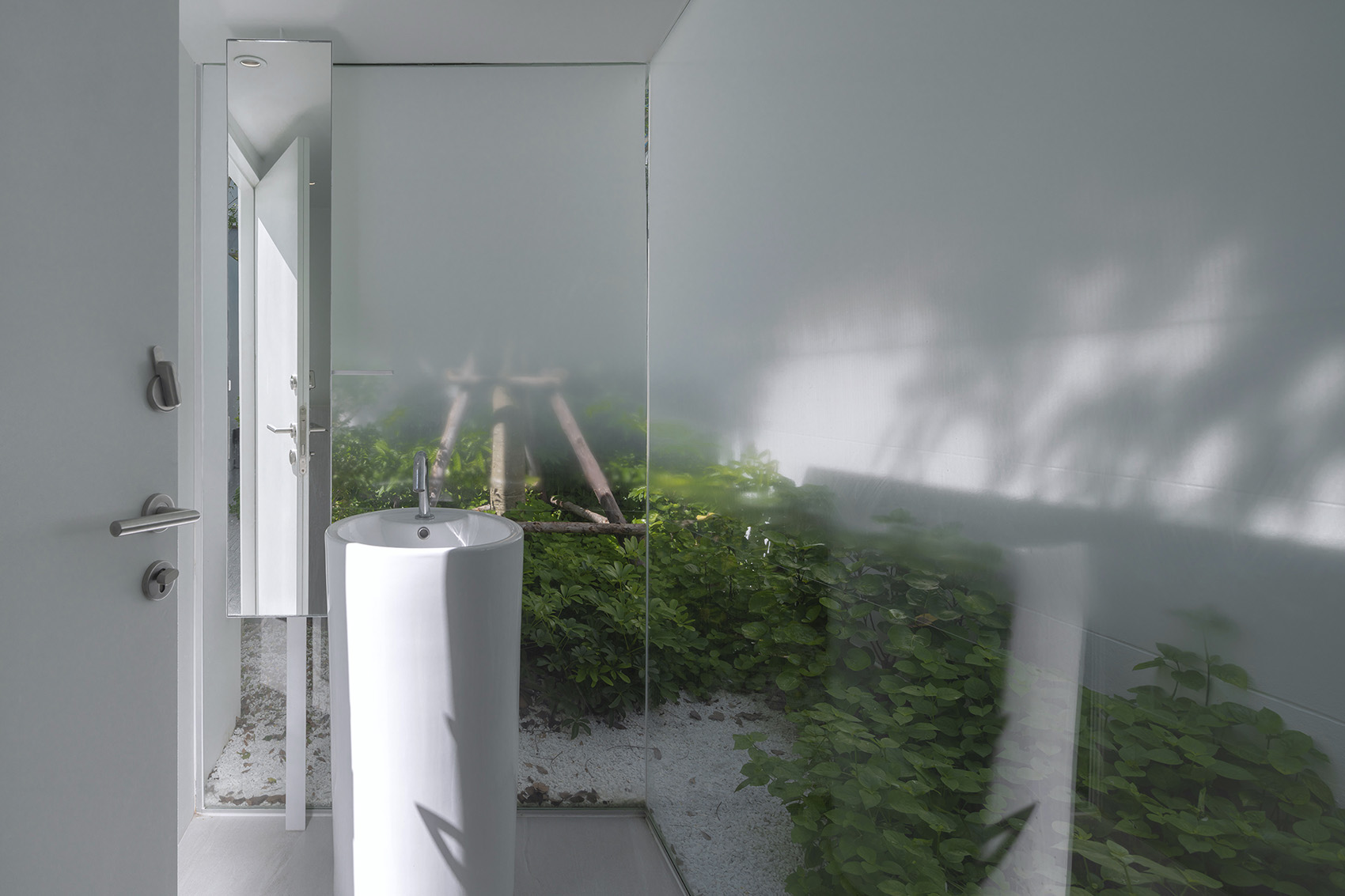 NANA Coffee Roasters Bangna by IDIN Architects - 谷德设计网