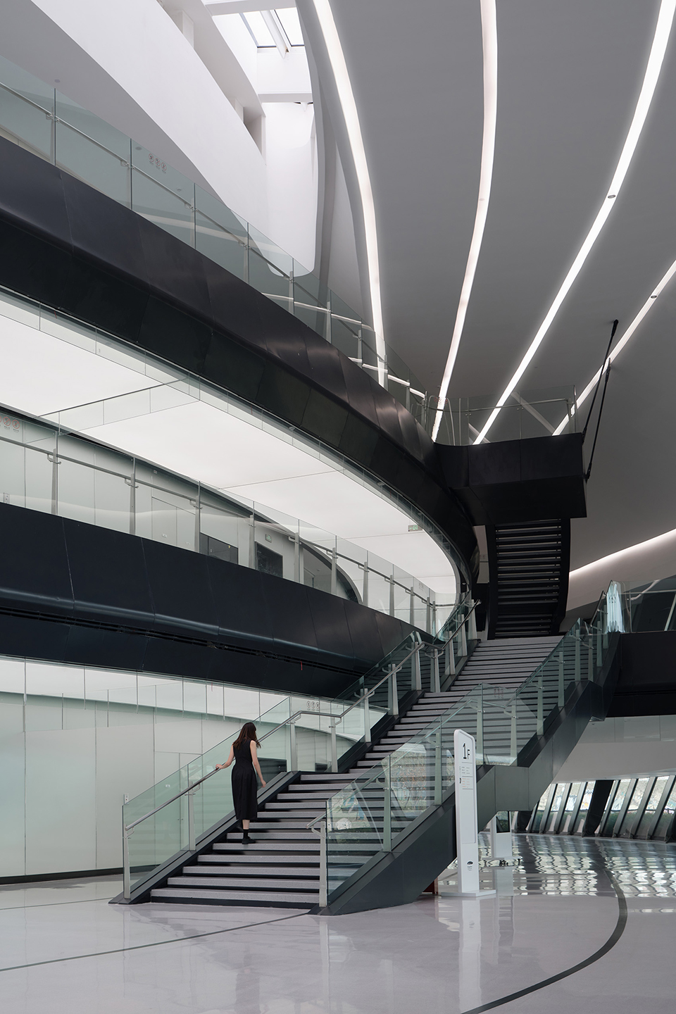 China Hangzhou Esports Center by CSADI - 谷德设计网