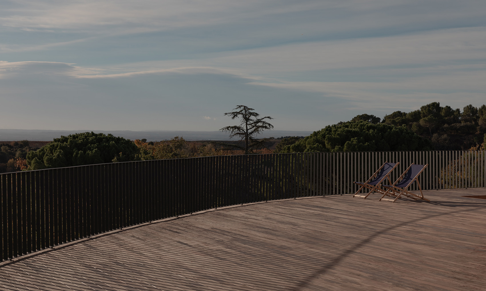 Raymat Castle by Francesc Rifé Studio - 谷德设计网