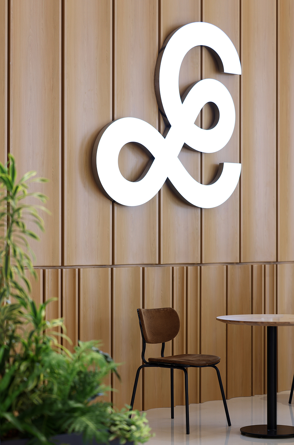 gaga Shenzhen Baoan Daqianli store by UND Design Studio - 谷德设计网