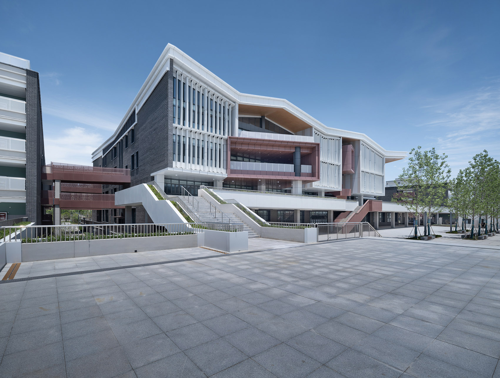 Yuhua Campus of Nanjing Zhonghua High School by Southeast University ...