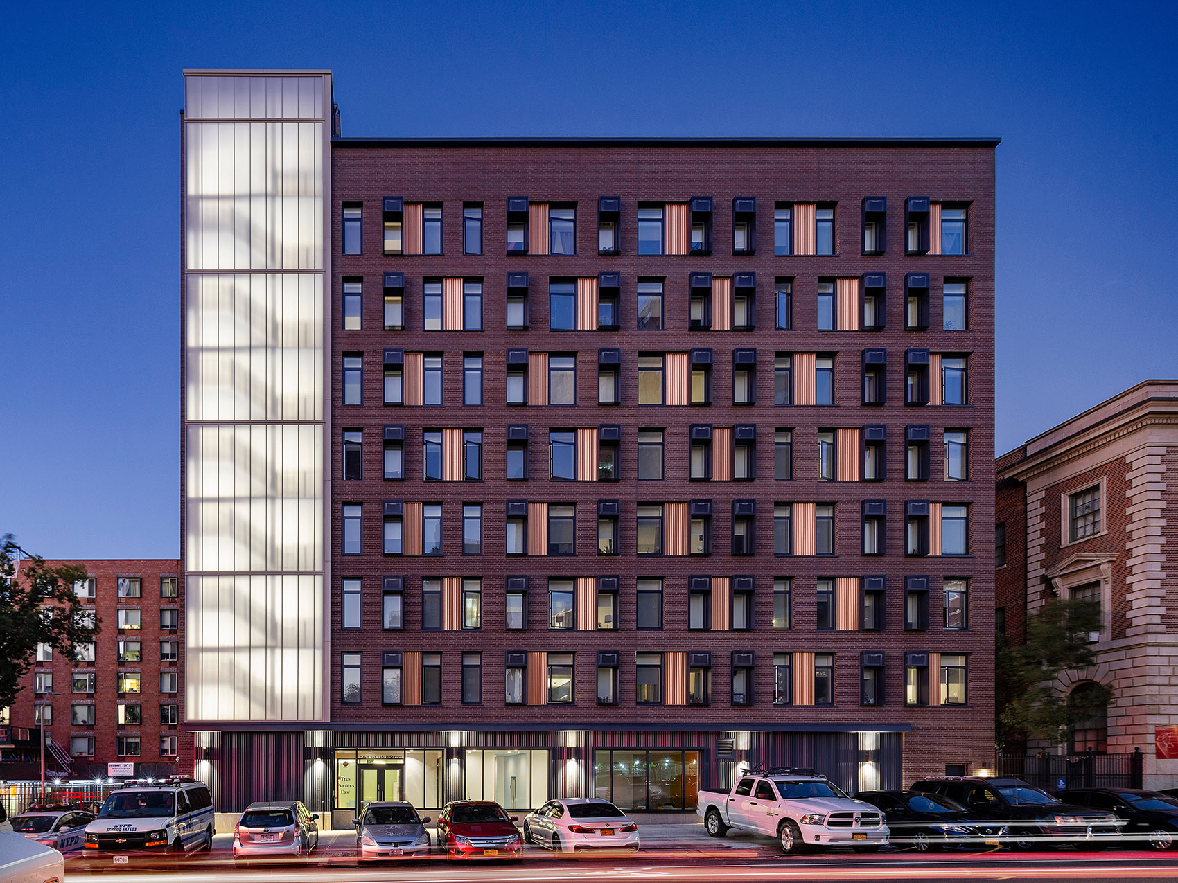 Tres Puentes by Shakespeare, Gordon, Vlado: Architects - 谷德设计网