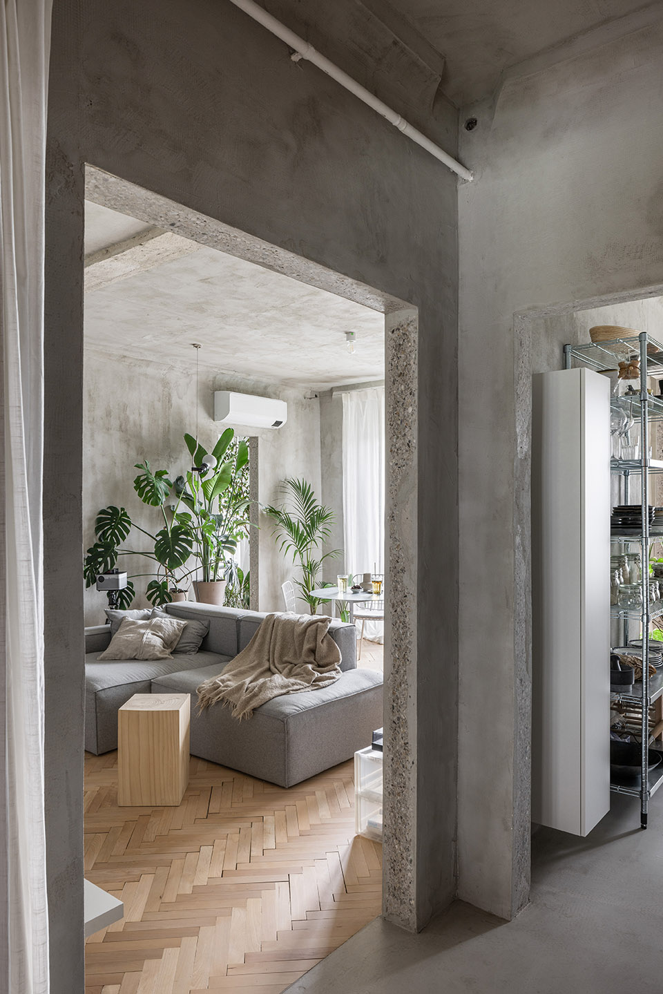 Panelak Apartment by Kilo/Honč - 谷德设计网