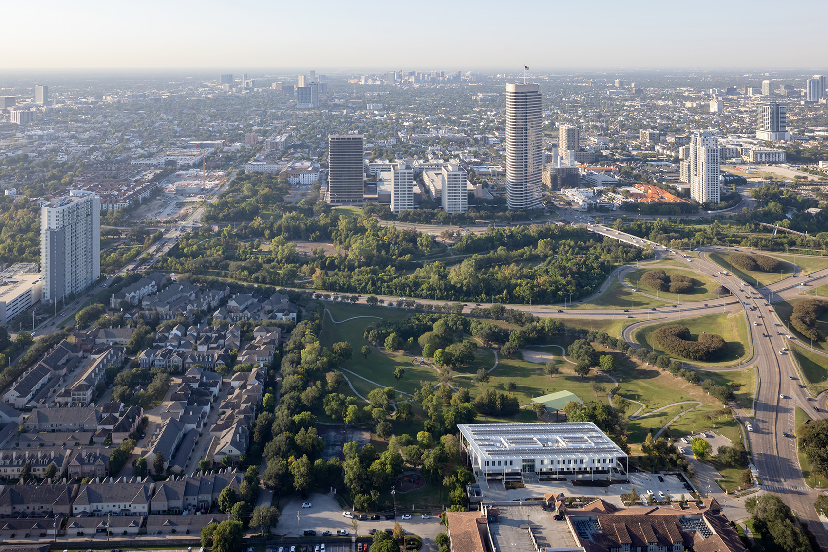 Houston Endowment Headquarters by Kevin Daly Architects + PRODUCTORA ...