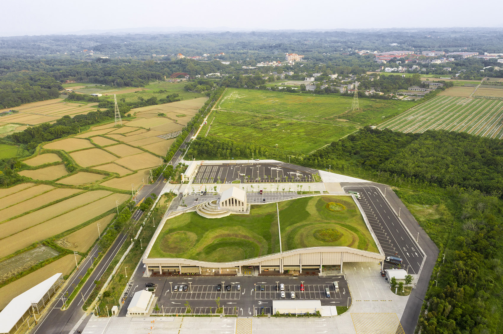MVRDV completes wholesale market in Tainan with publicly accessible ...