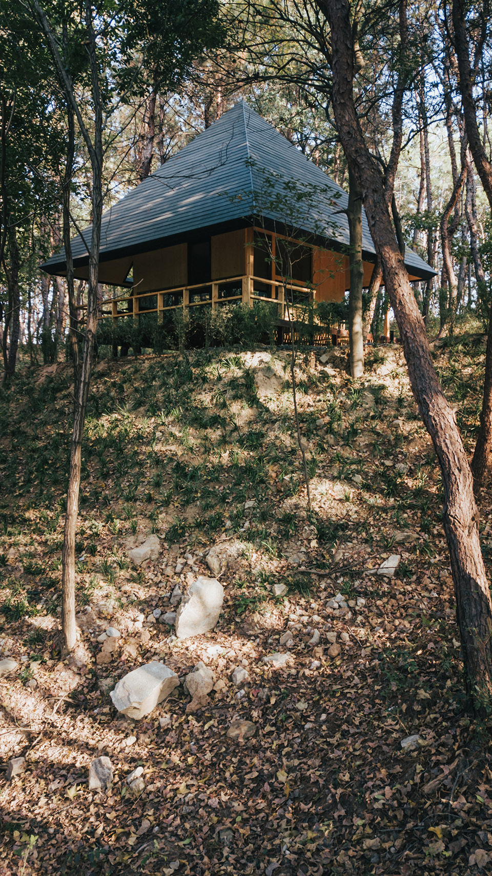 Wild Home #96# – The Pyramid Cabin, China by Wiki World & Advanced ...