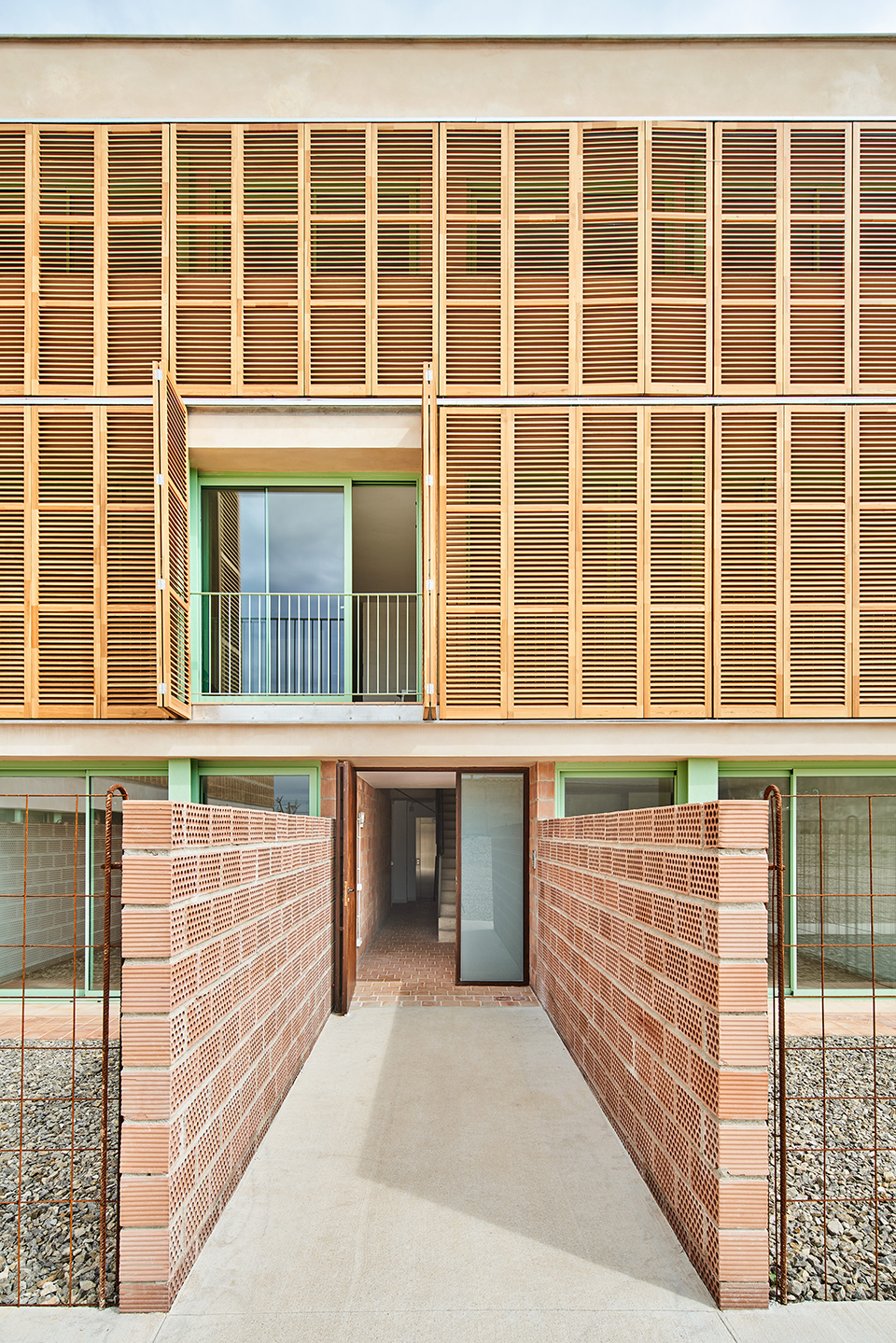 54 subsidized homes in Mallorca by Alventosa Morell Arquitectes - 谷德设计网