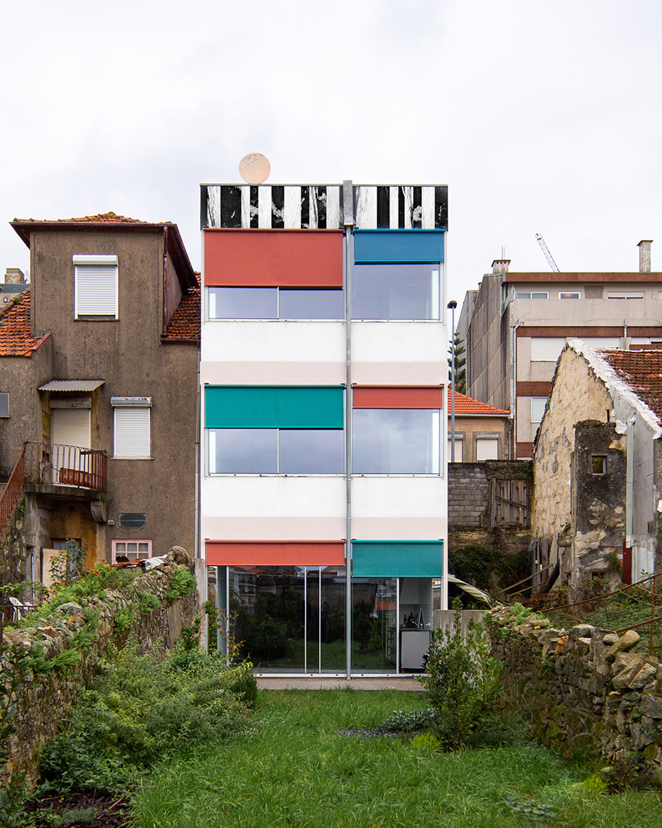 Suspended house by Fala Atelier - 谷德设计网