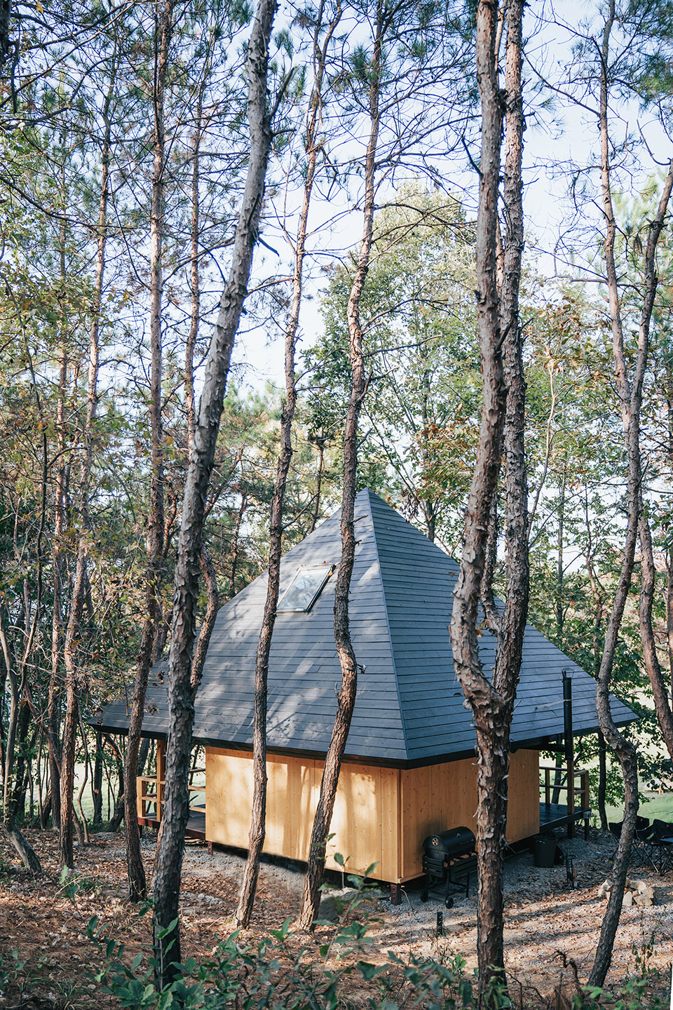 Wild Home #96# – The Pyramid Cabin, China by Wiki World & Advanced ...