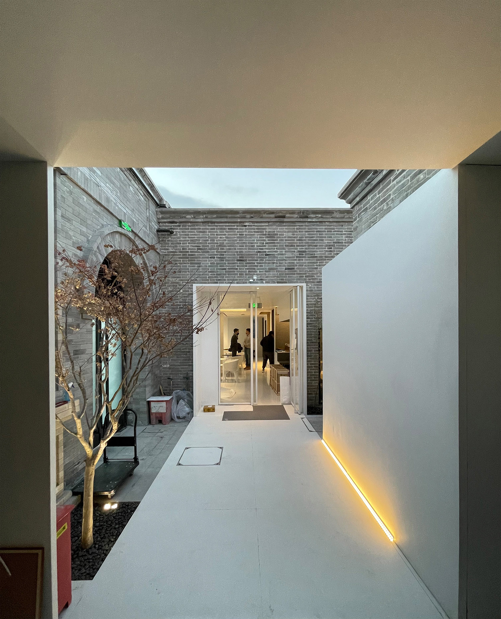 Courtyard renovation at No. 33 Gulou West Street in Beijing by United Design Architects - 谷德设计网
